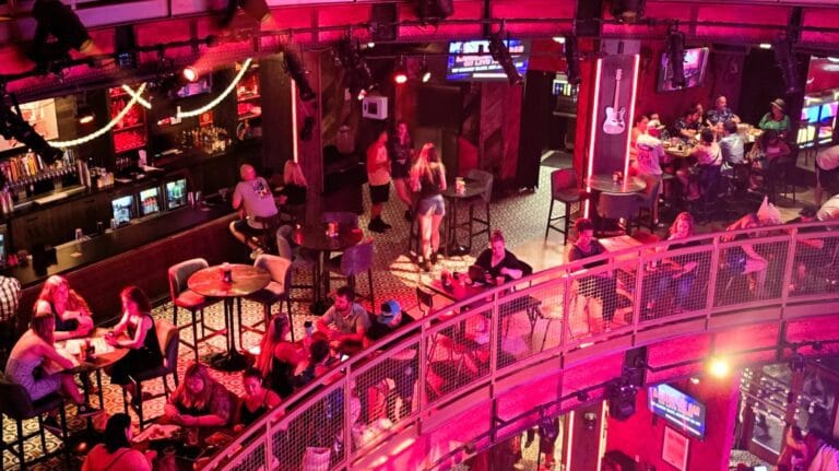 Blake Shelton's Ole Red Las Vegas VIP Experience Review | Best Location ...