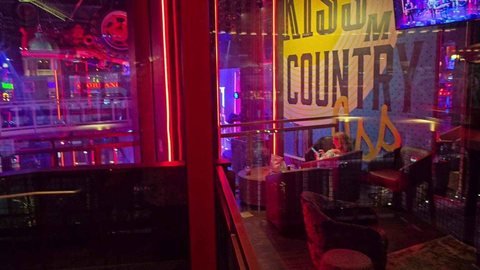 Blake Shelton's Ole Red Las Vegas VIP Experience Review | Best Location ...