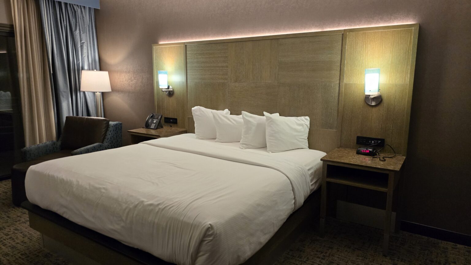 Harrah’s Ak-Chin Resort Review: A Complete Guide