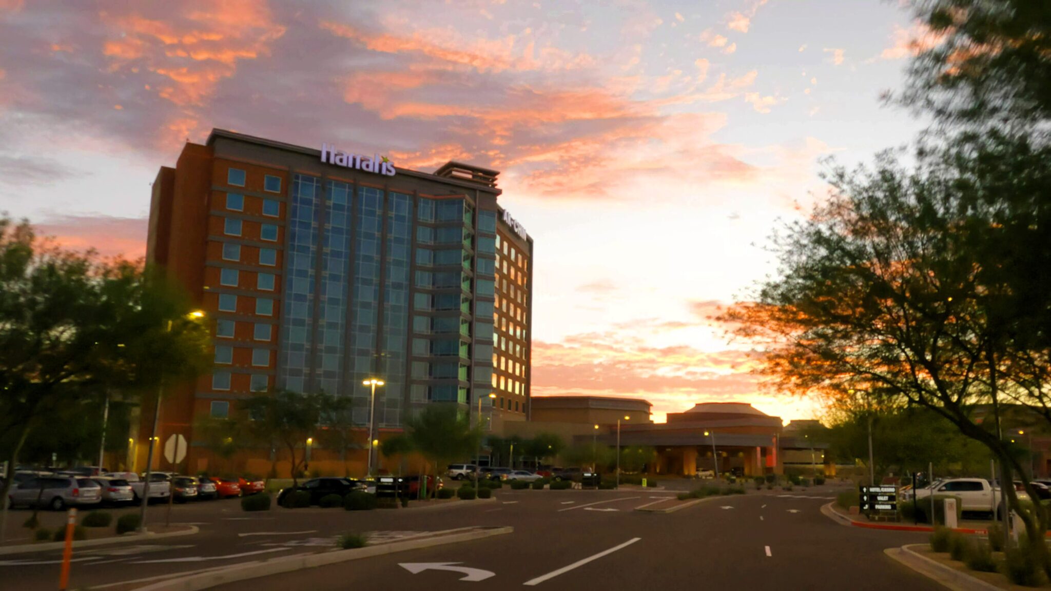Harrah’s Ak-Chin Resort Review: A Complete Guide