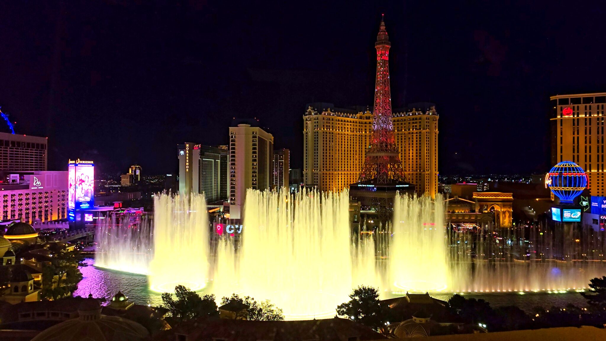 Bellagio Fountain View King Review (510 sq ft): Day/Night Show + $0 ...